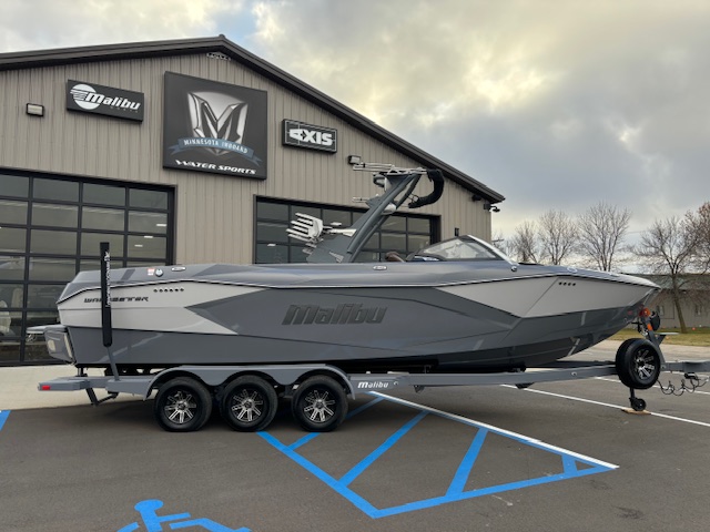 2024 Malibu 26 LSV (Pre-Owned) #U4447 - Minnesota Inboard Water Sports